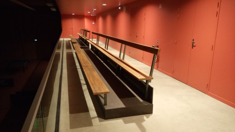 GRADIN MOBILE 2 RANGS AVEC CONTRE MARCHES - Nouansport